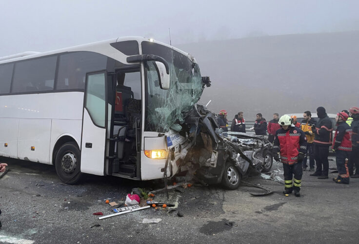 Thu. 9:25 a.m.: Chain-reaction collision in dense fog on Turkish ...